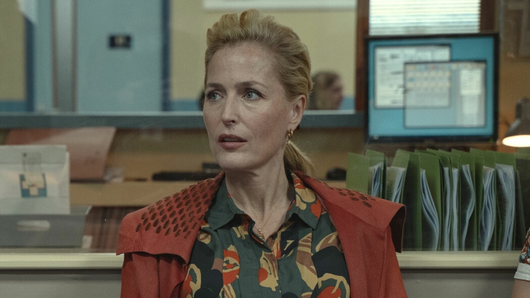 The Gillian Anderson Drama Series On Netflix That Will Make You Laugh & Cry
